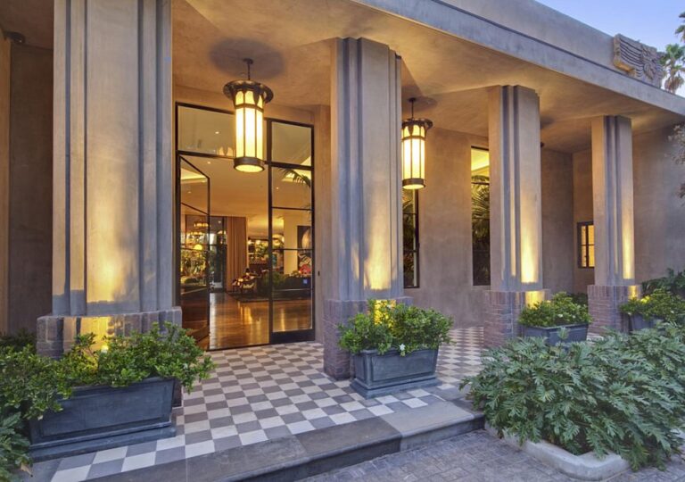 Jeremy Renner's Mansion Is $25 Million