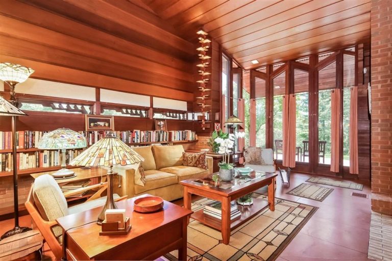 Small Frank Lloyd Wright House Is A Hidden Gem