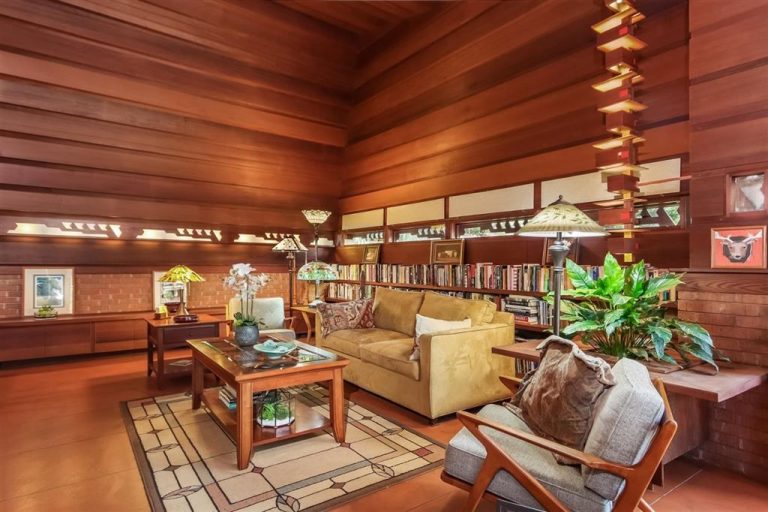 Small Frank Lloyd Wright House Is A Hidden Gem