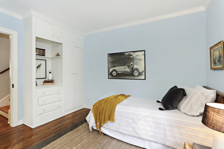 Loveable Pennsylvania Dutch Cottage by Gerard Colcord