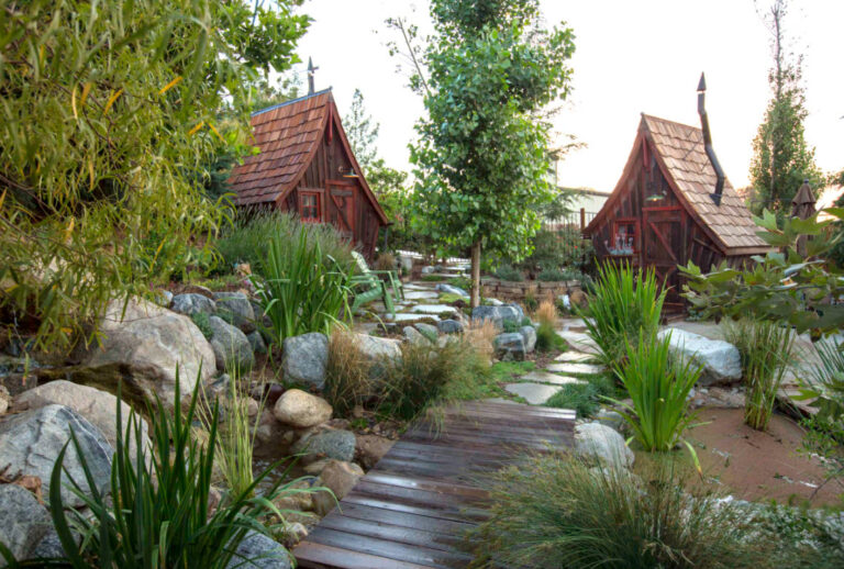 A Rickety Shack That is Straight Out of a Cartoon – Tiny Houses