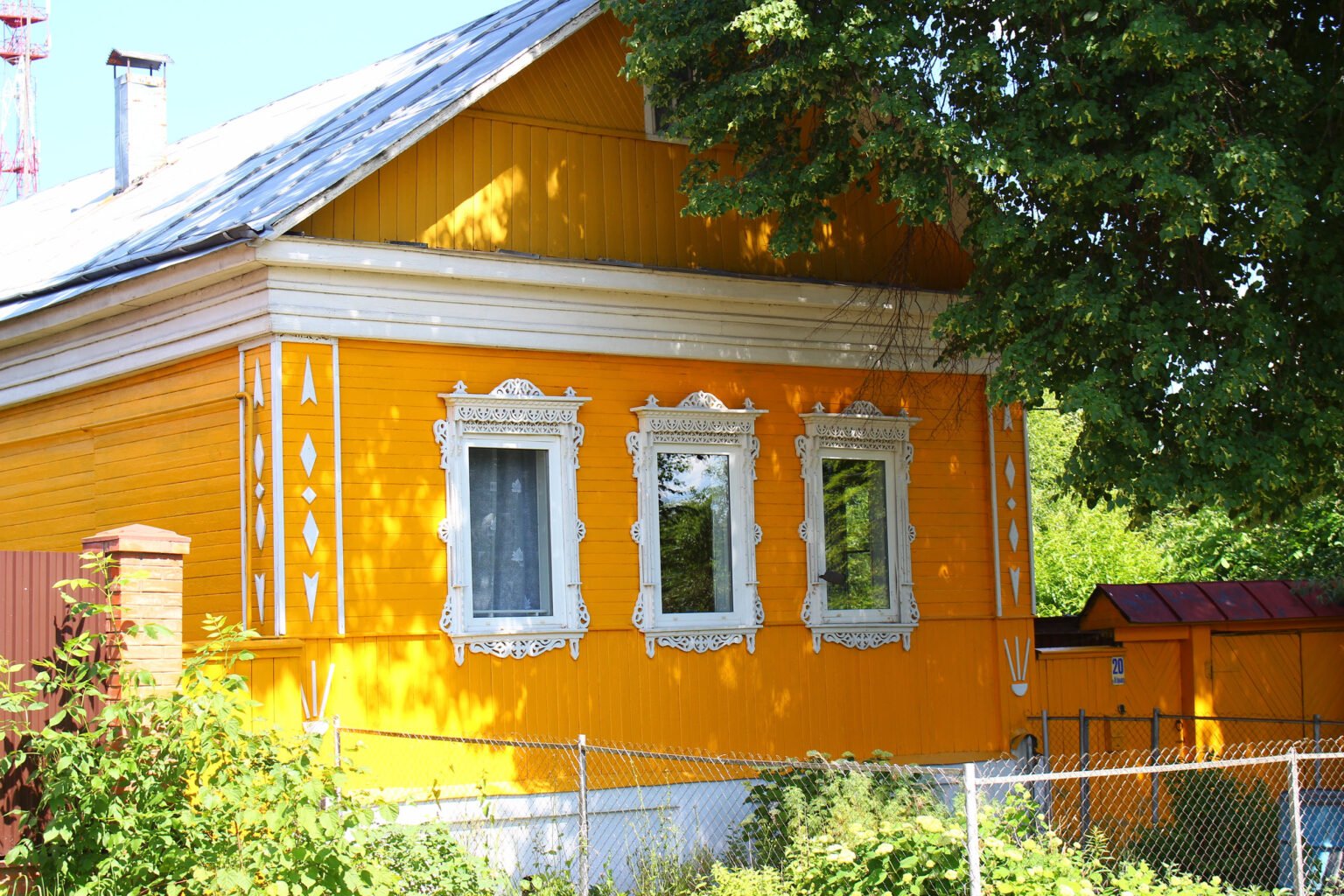 7 Orange Houses